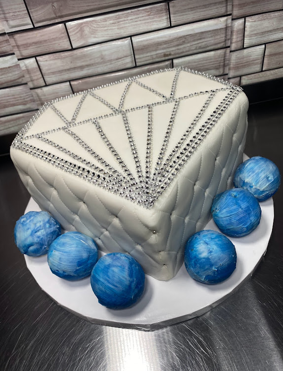 Diamond Cake (serves 25-30) | Mouthful of Cakes